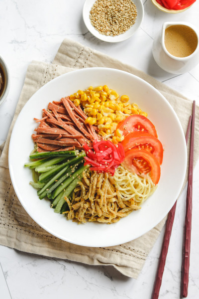 Vegan Hiyashi Chuka (Cold Ramen) | 冷やし中華 - Okonomi Kitchen