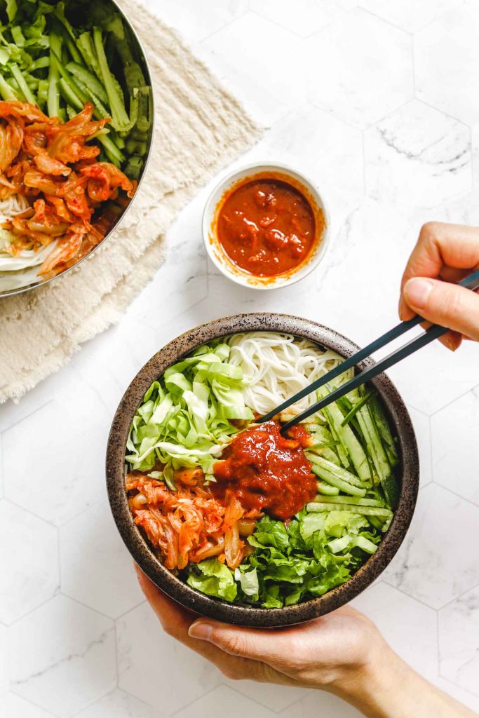 Vegan Bibim Guksu (Korean Spicy Cold Noodles) - Okonomi Kitchen