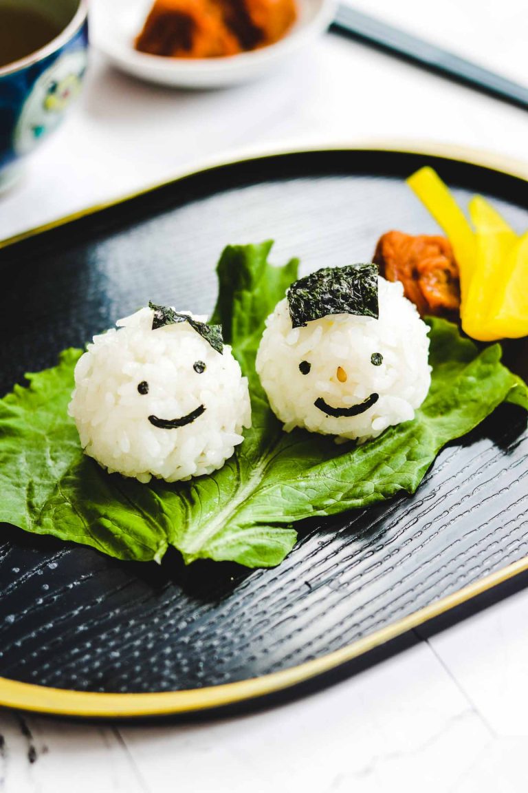 How to Make Onigiri (Japanese Rice Balls) | Ultimate Guide - Okonomi ...