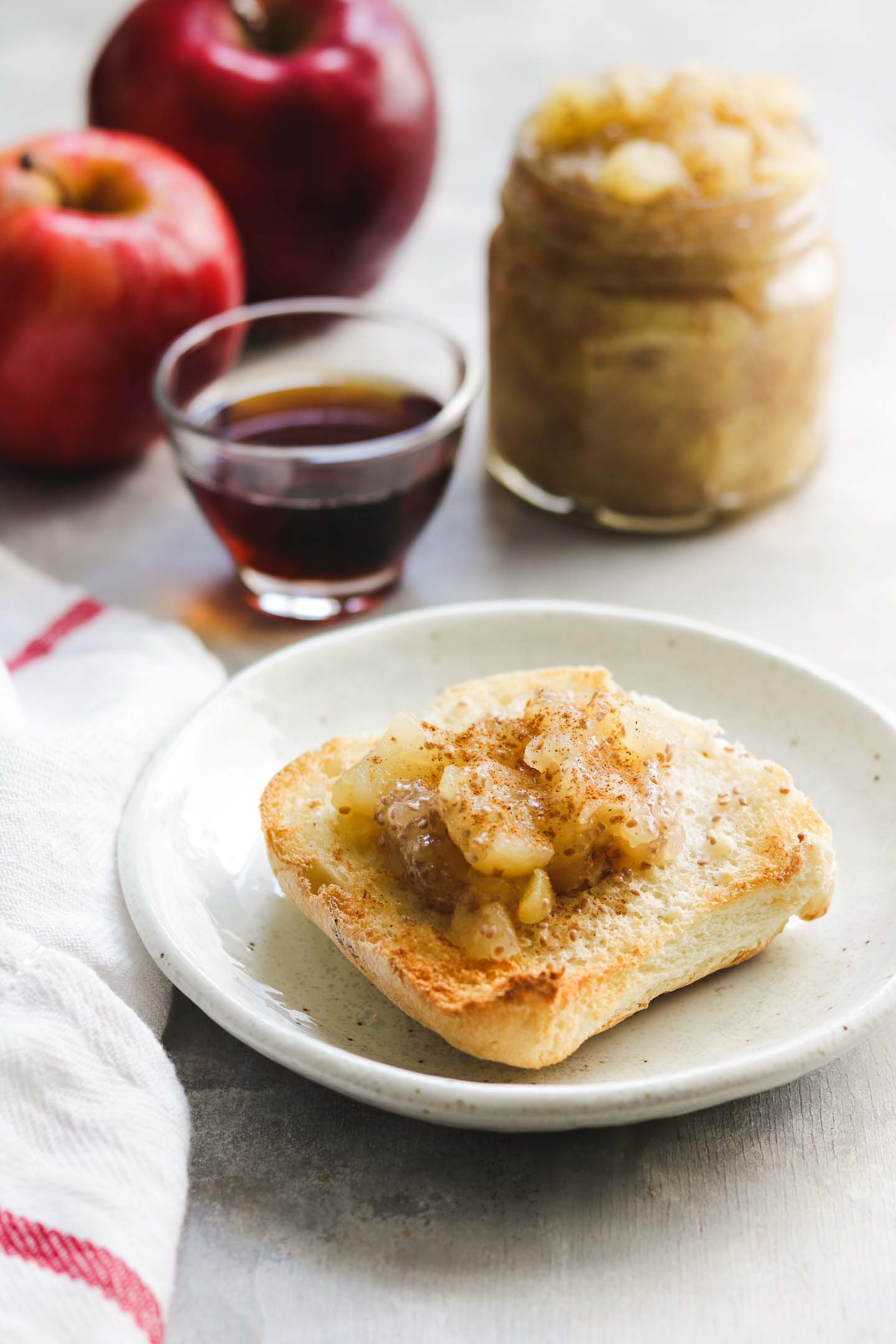 Apple Chia Jam (Healthy + 5-Ingredients) - Okonomi Kitchen