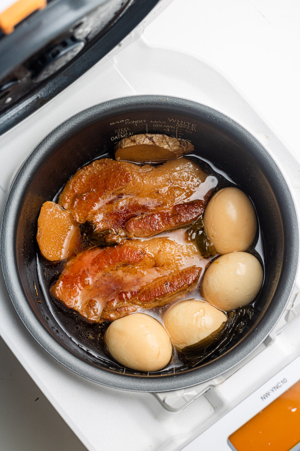 Easy Rice Cooker Kakuni (Braised Pork Belly) 炊飯器角煮 - Okonomi Kitchen