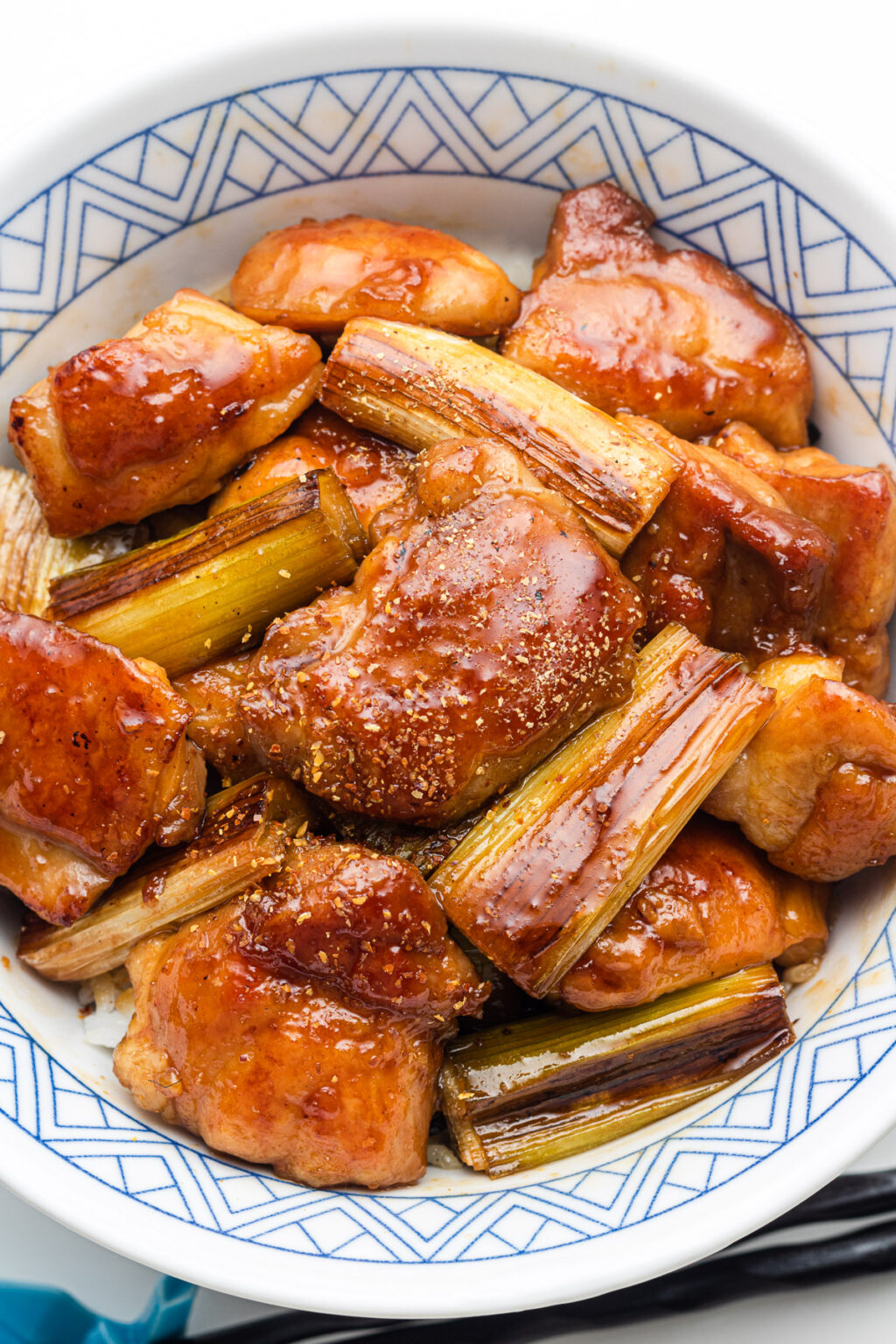 Yakitori Donburi (Grilled Chicken Rice Bowl) 焼き鳥丼 - Okonomi Kitchen
